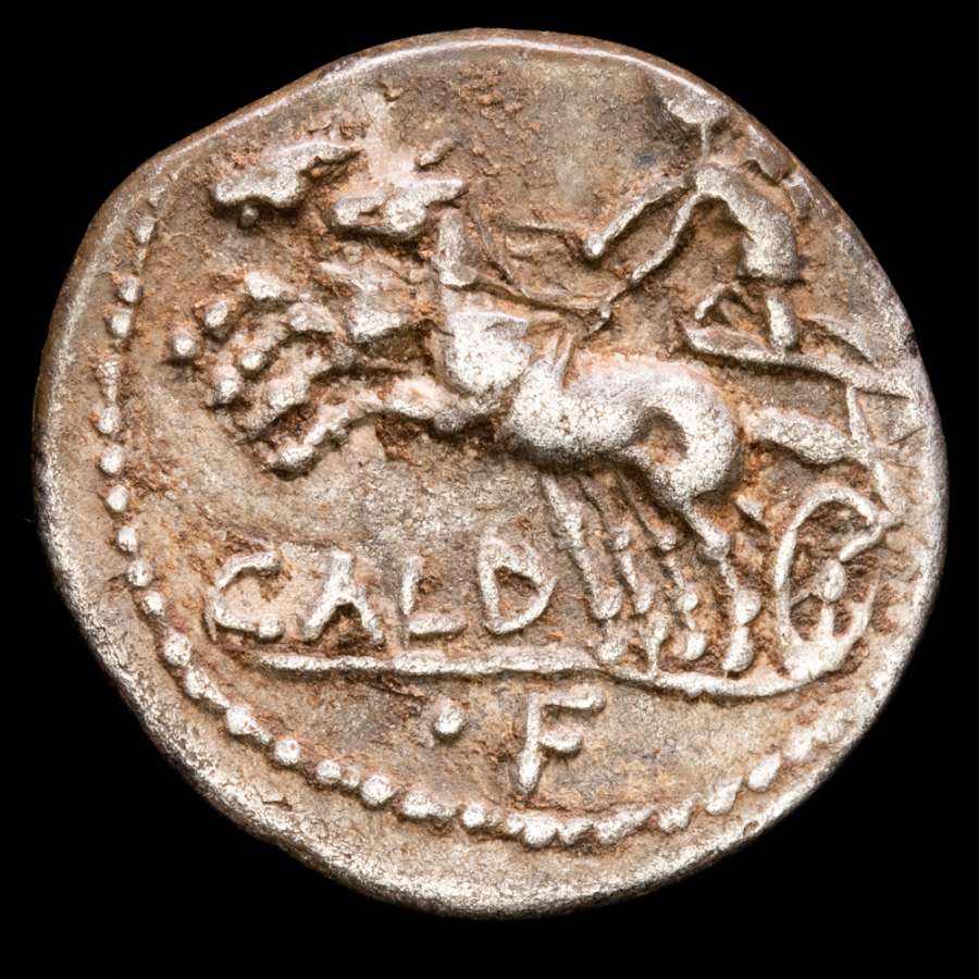 C. Coelius Caldus. Roma 104 a.C. - Denario de plata. CALD / •F ...