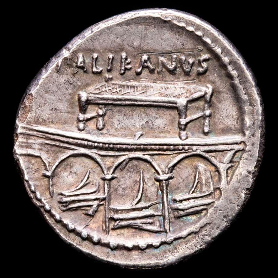 Republica Romana. Lollius Palikanus 45 BC. Roma. Denario Subsellium ...