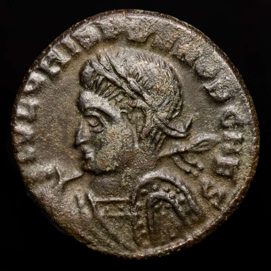 Crispo Cesar con lanza y escudo BEATA TRANQVILLITAS PTR Trier (202 ...