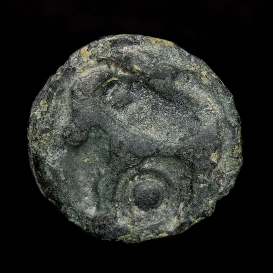 Tribu celta de Senones, AE Potin fundido, c. 100-50 a.C. Caballo ...