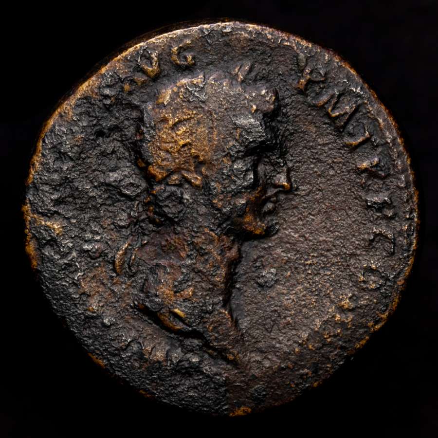 Nerva - sestercio de bronce, Roma, 98 d.C. Manos y estandarte ...