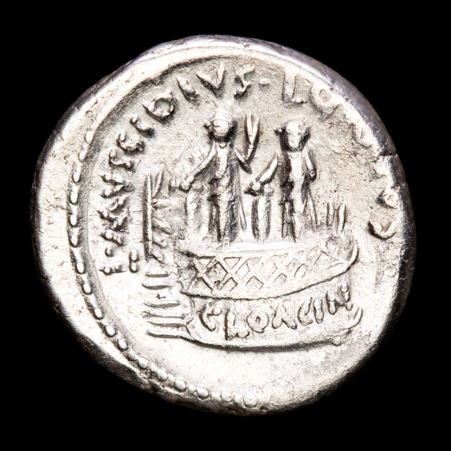 L.Mussidius Longus, denario de plata. Roma, 42 a.C. Venus Cloacina ...