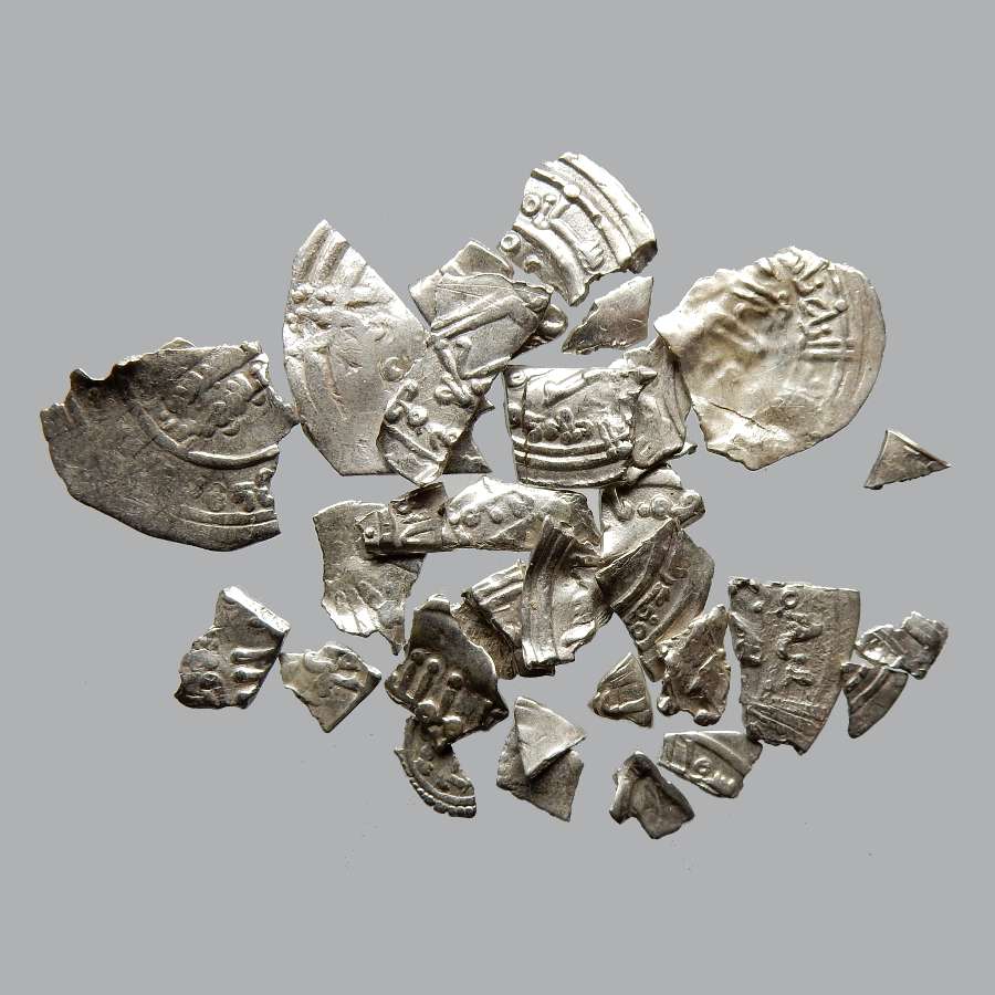 Conjunto de fragmentos de Dirham, periodo Omeya, (6,60 g). B26-L ...